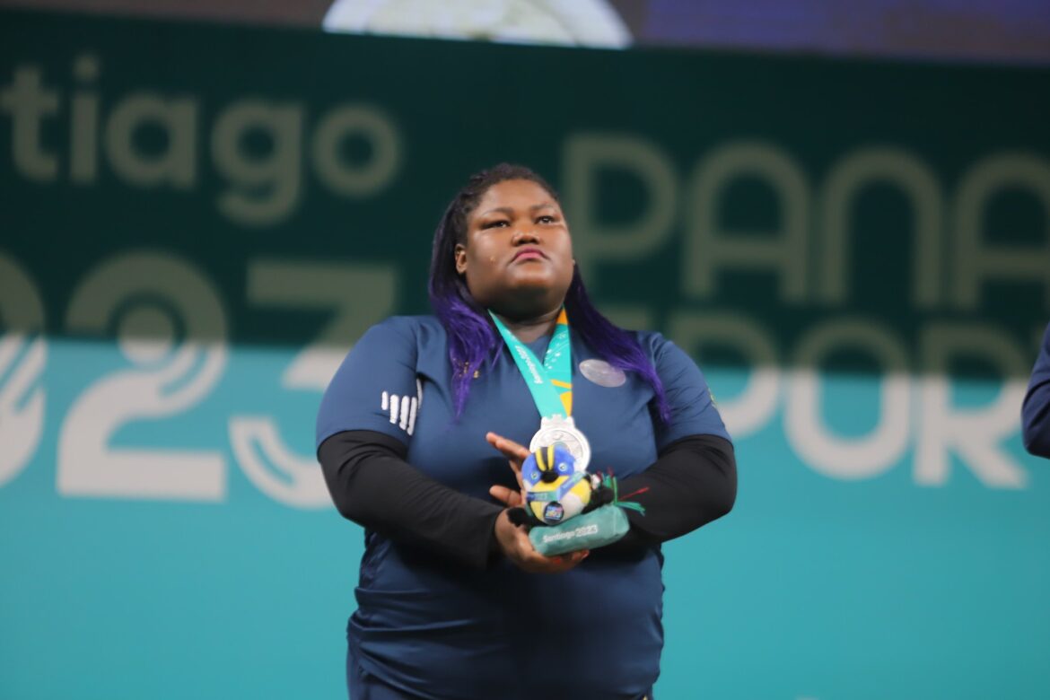 Medalla de plata para la ecuatoriana Lisseth Ayoví en levantamiento de ...